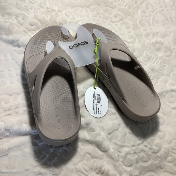 OOFOS | Shoes | Oofos Ooriginal Sandals In Nomad Womens 6 Style 00 ...